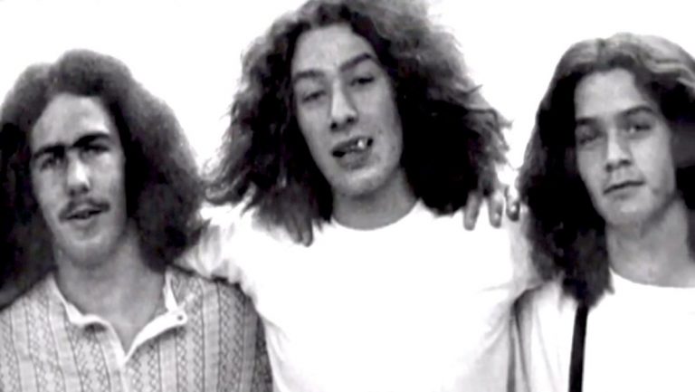 DÉCHIRURE. Mark Stone, bassiste original de Van Halen meurt