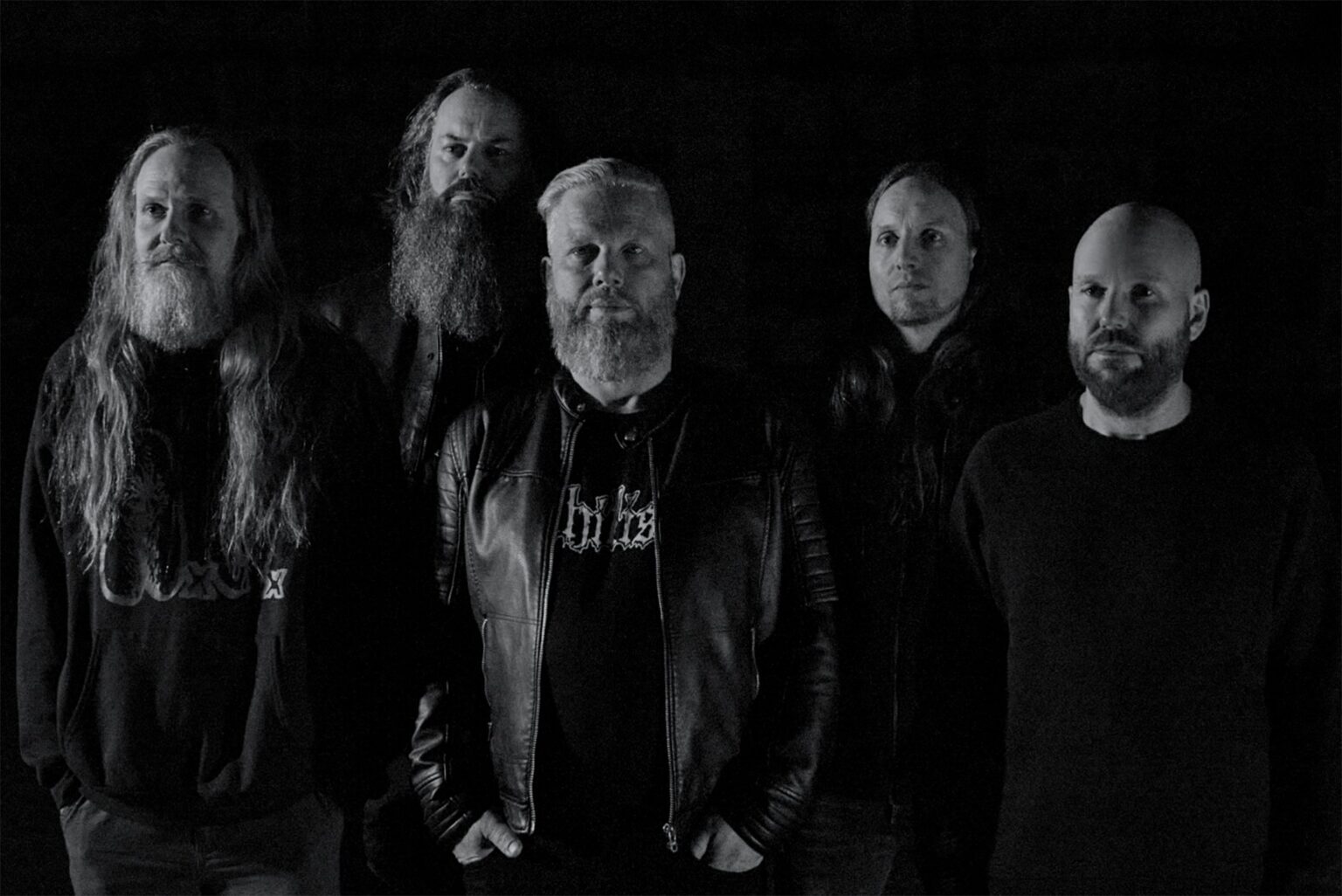DAN SWANÖ revient au micro avec le nouveau single "Arcane Secrets" de ...