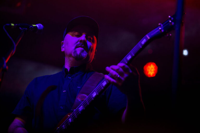 COLIN EDWIN (ORK, ex-PORCUPINE TREE) nomme ses lignes de basse ...