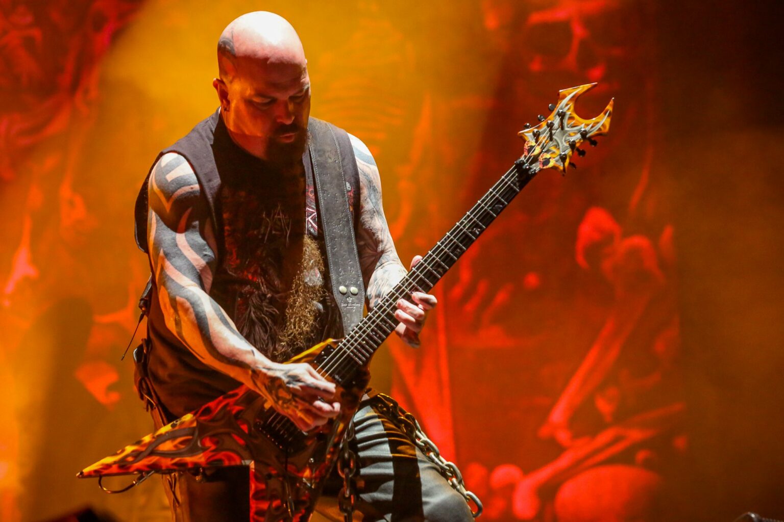 KERRY KING explique pourquoi il a joué de la basse sur tous les disques ...